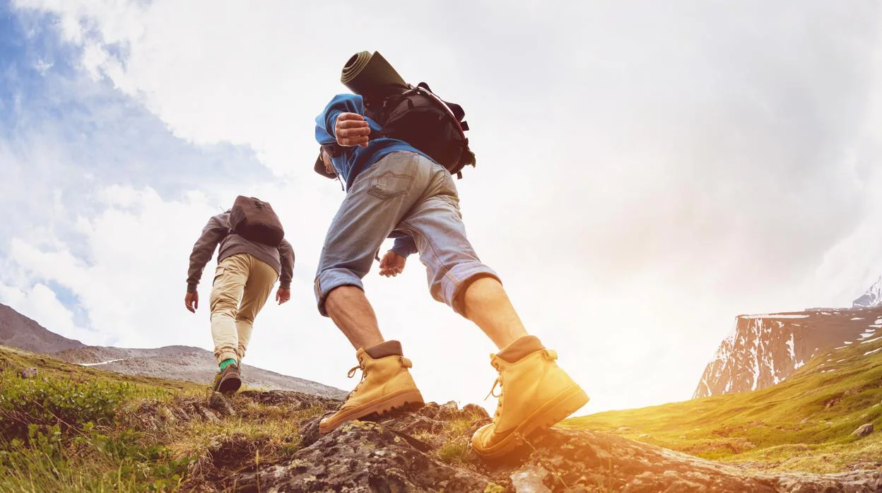 ¿Qué es el Trekking? Guía Completa para Principiantes y Aventureros ...